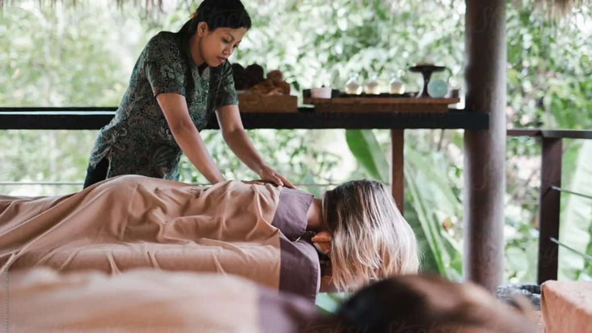 Over Relaxation: Couples Massages Made Simple at Home | Beutics.com