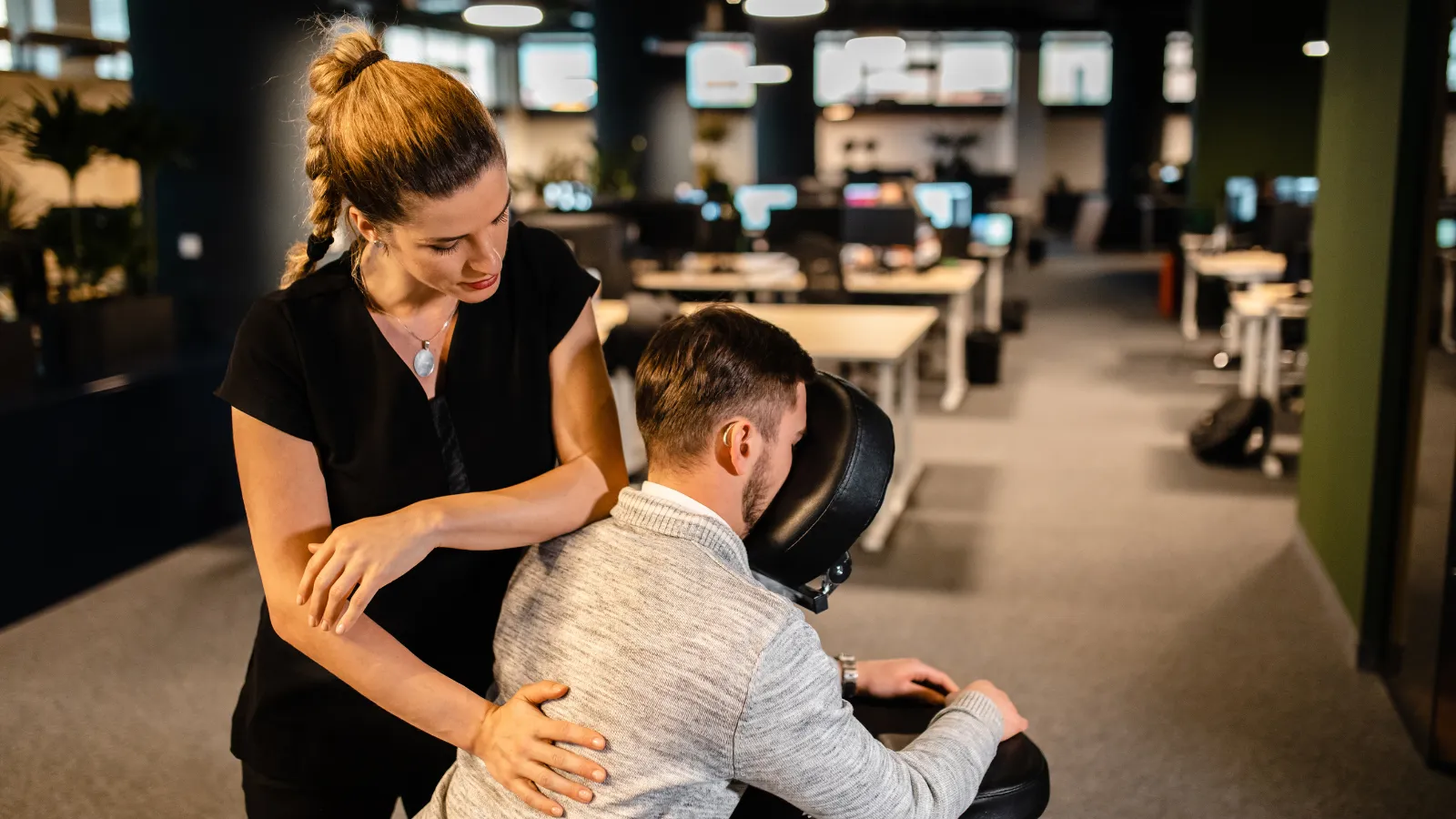 Office Wellness Redefined: How Corporate Massage Therapy Enhances ...